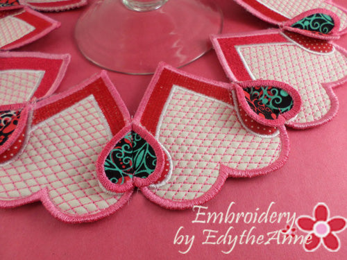 VALENTINE TABLE TOPPER/ CENTERPIECE In The Hoop Machine Embroidery - D ...